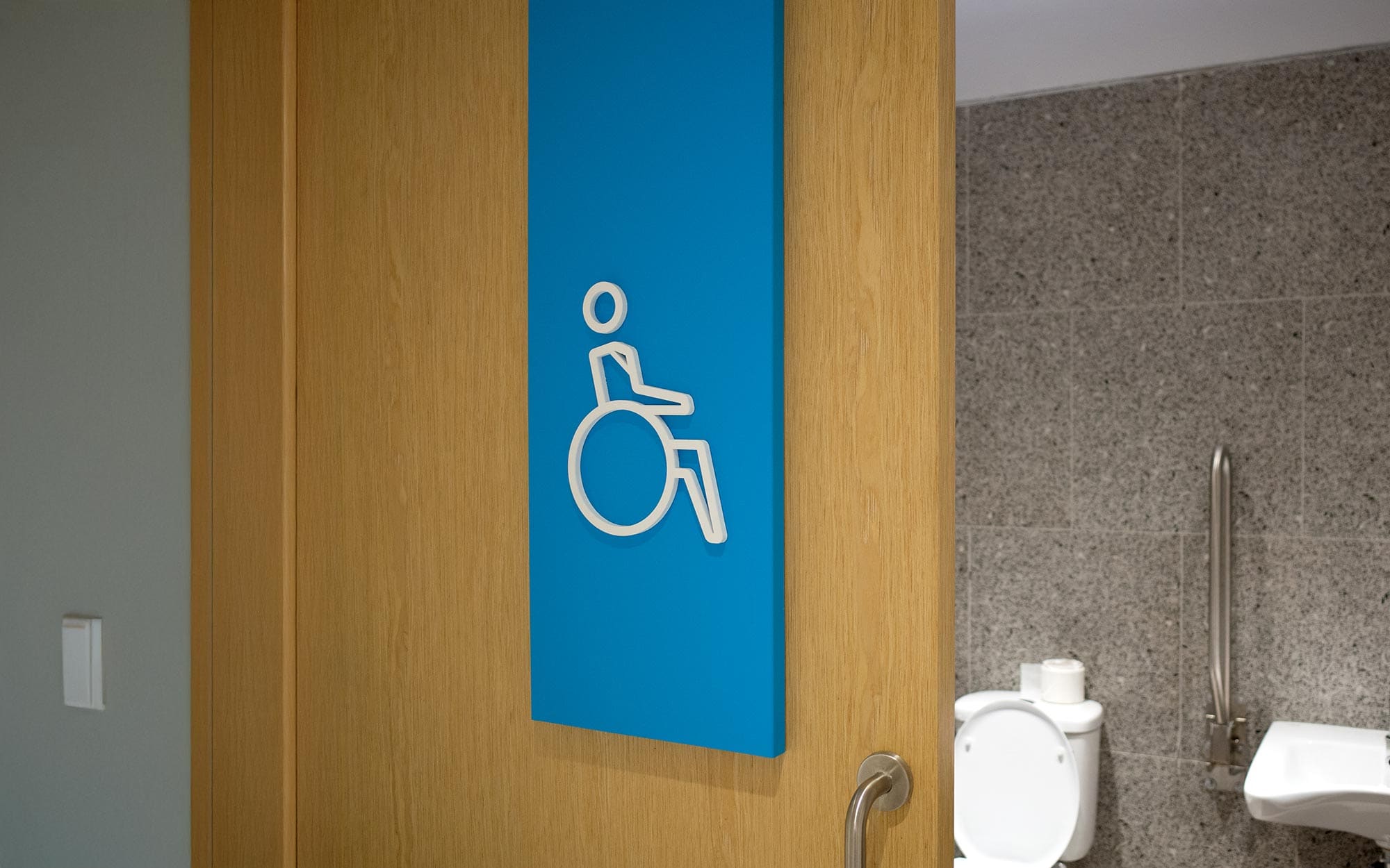 Accessible/Universal Washroom Installations | Kingston ON | Fort Glass